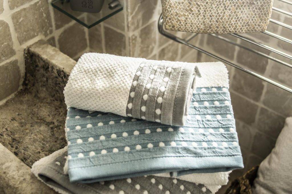 Come lavare gli asciugamani per averli puliti e morbidi- Carillo Home